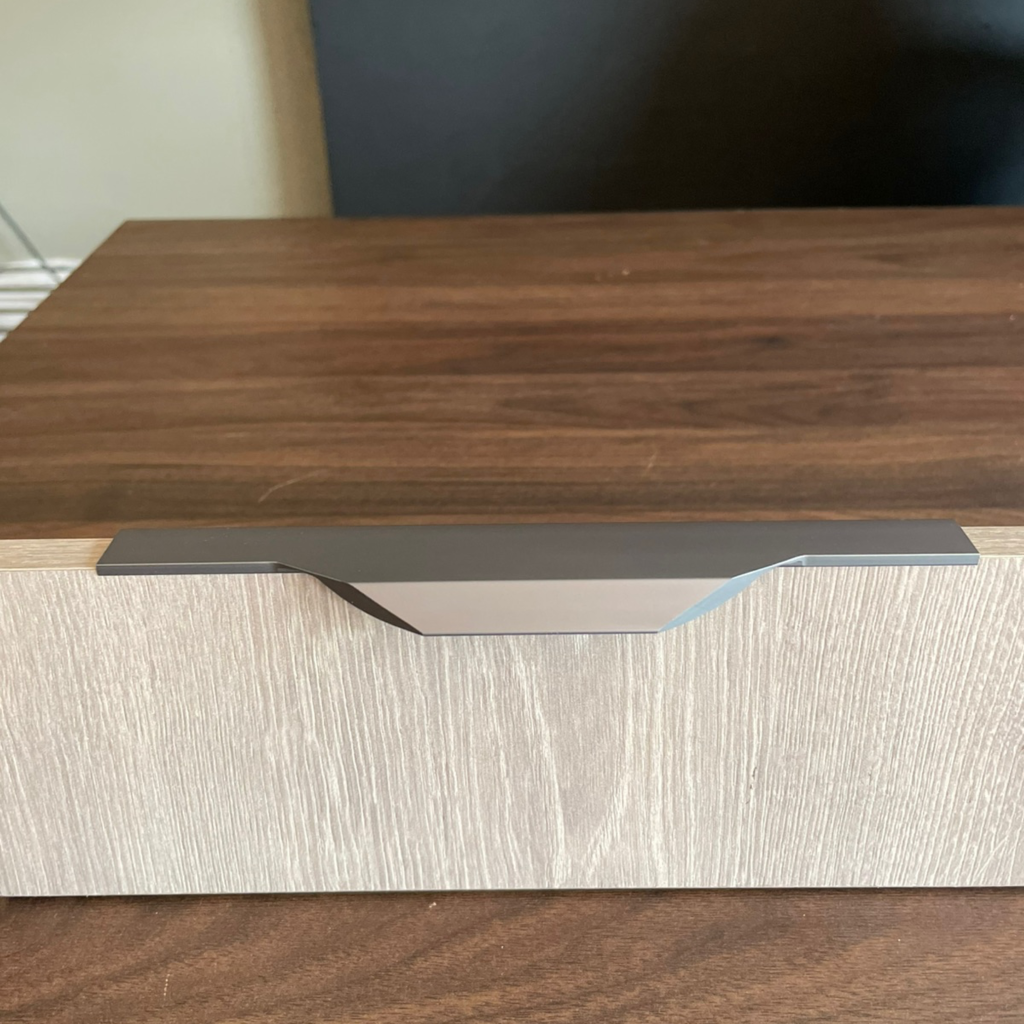 Manija puerta cajón 20 cms para frentes de 15mm - JP Herrajes y Complemetos